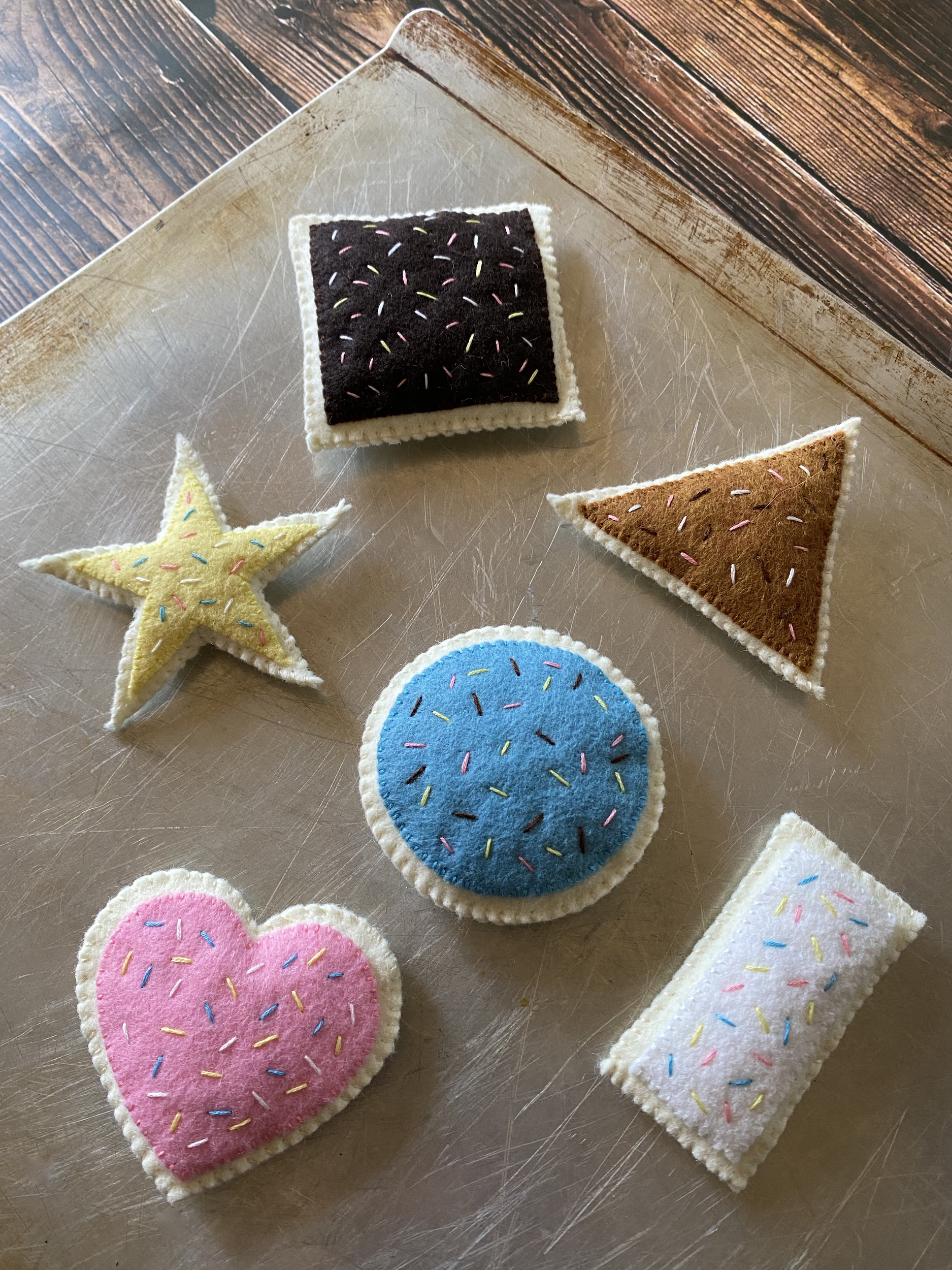 DIY – Felt Cookies – Whole Heartily