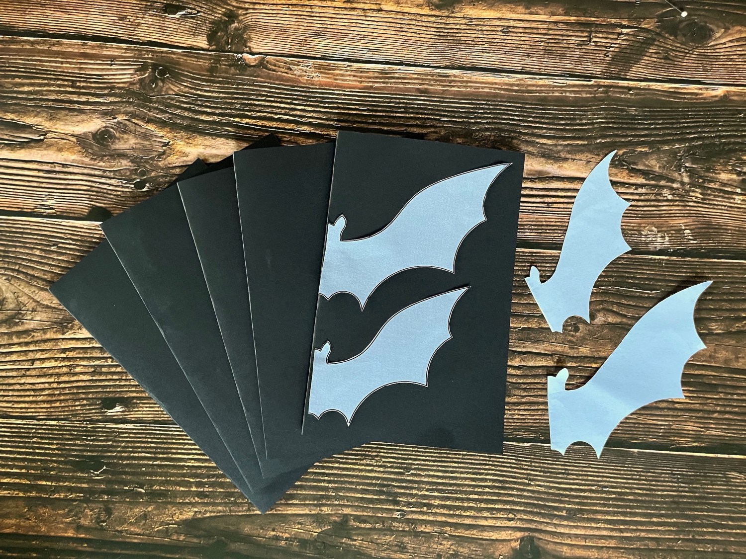 DIY – Paper Bat Halloween Decorations – Whole Heartily